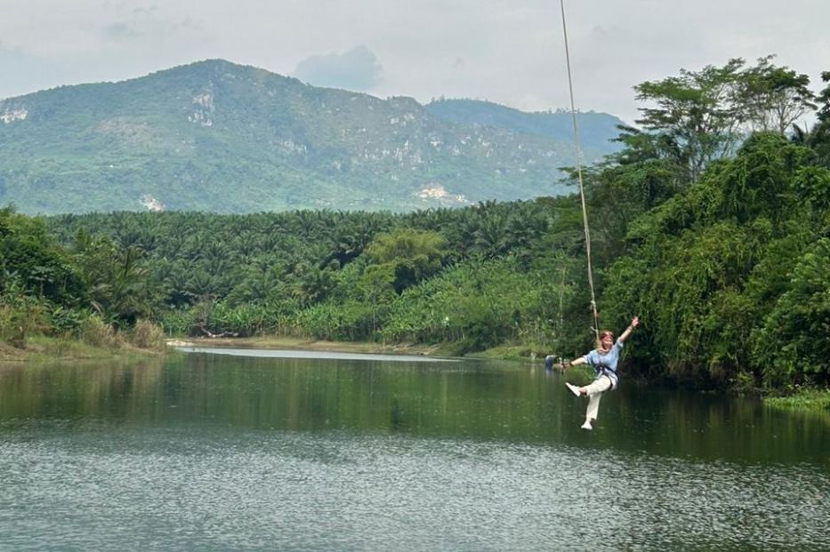 Bungee Jumping Bandung di Jembatan Rajamandala, Ketahui Harga hingga ...